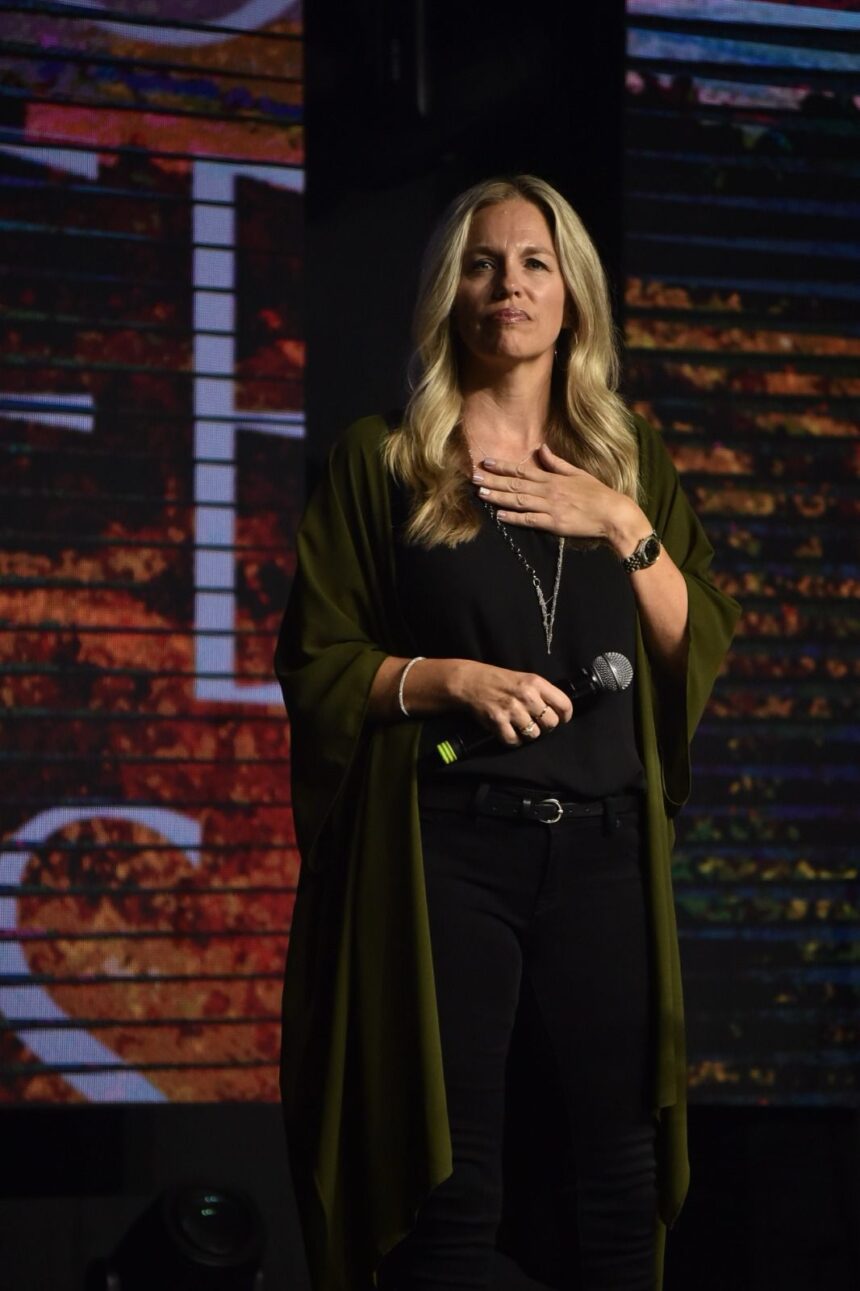 Valores fundamentais para fluir profeticamente | Bethany Hicks ...